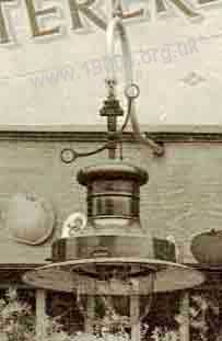 Gas lighting in the streets, early-mid 20th century